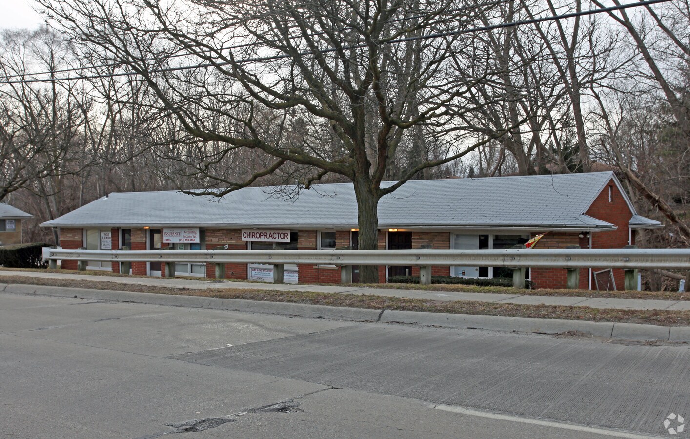 24865 5 Mile Rd, Redford, MI 48239 | LoopNet