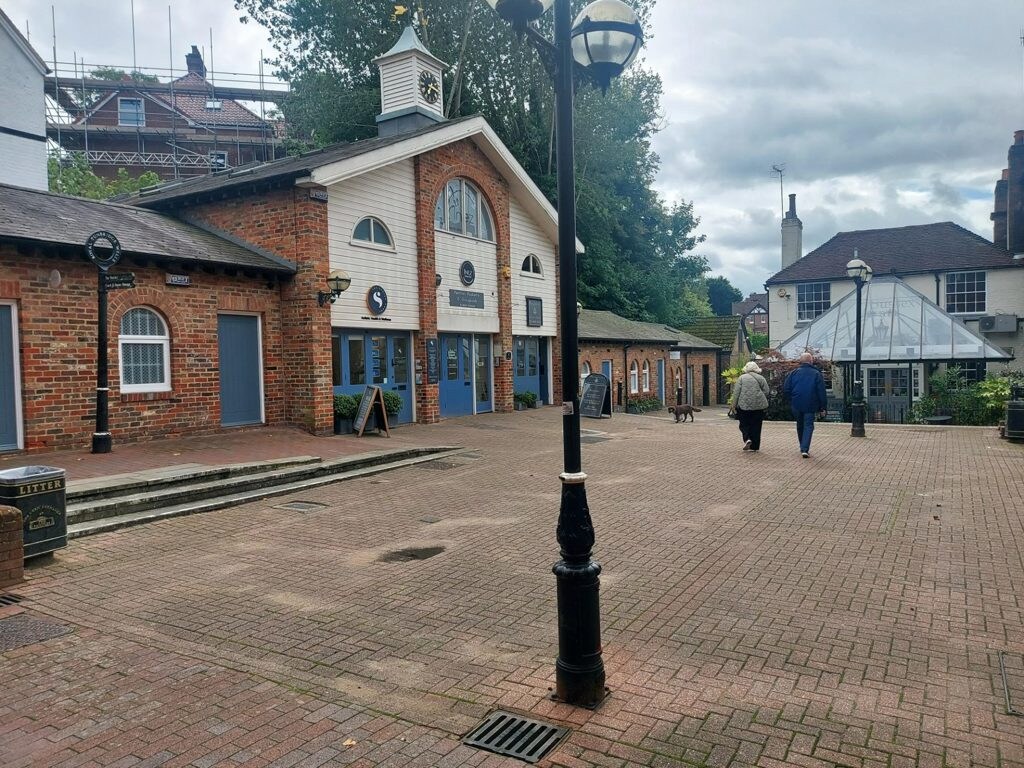 Coach And Horses Passage, Tunbridge Wells, TN2 5NP - Eridge House | LoopNet