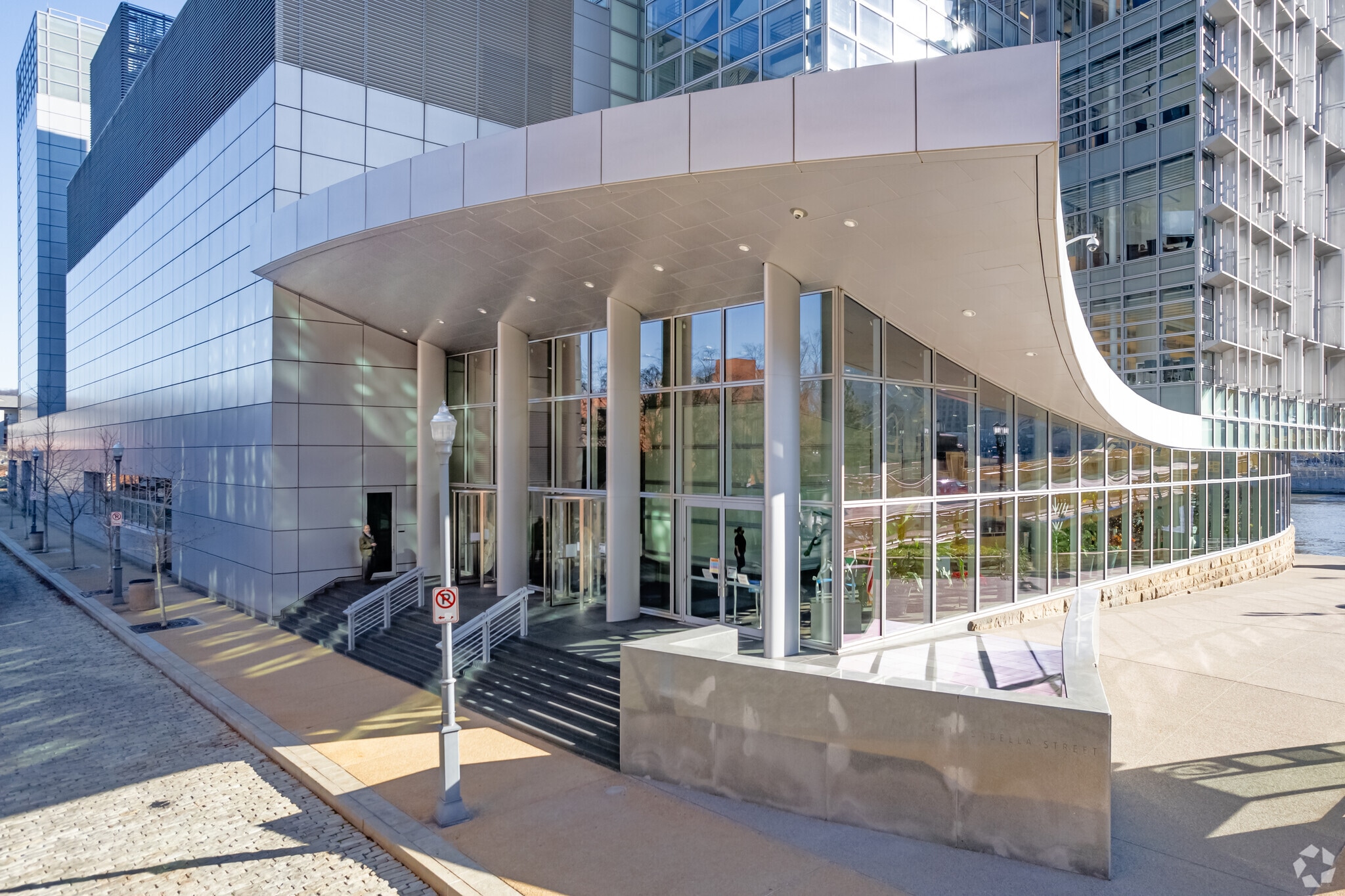 201 Isabella St, Pittsburgh, PA 15212 - The Wave North Shore | LoopNet