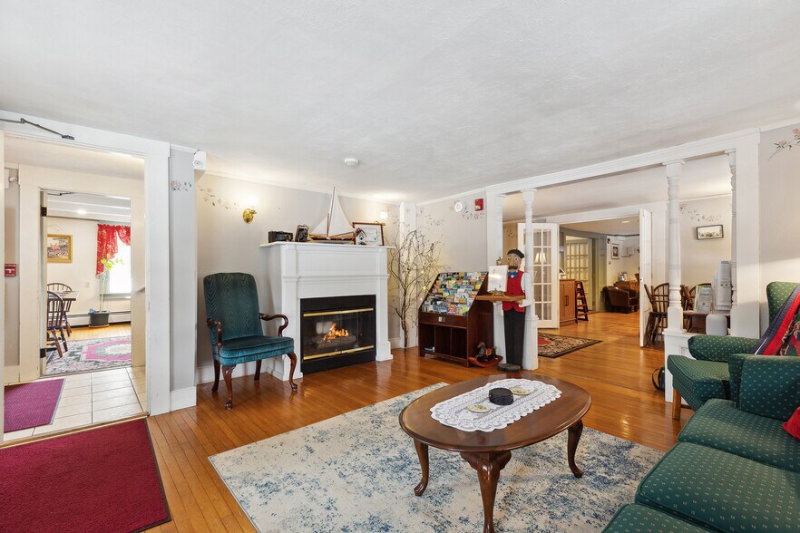 67 Pleasant View Rd, Bradford, NH 03221 - The Rosewood Country Inn ...