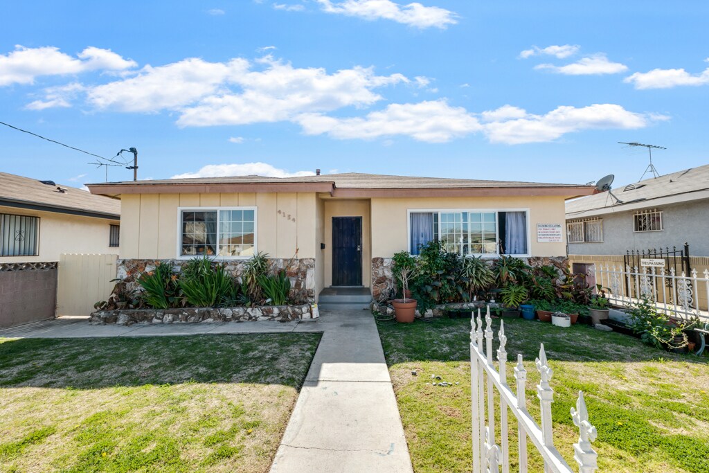4134 W 135th St, Hawthorne, CA 90250 | LoopNet 4134 W 135th St, Hawthorne, CA 90250 | LoopNet