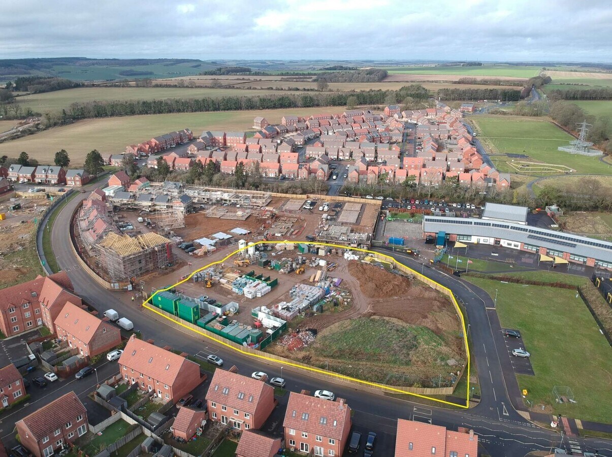 Devizes Rd, Salisbury, SP2 9FA - Fugglestone Red Local Centre | LoopNet