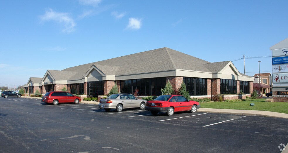 2965 N Main St, Decatur, IL 62526 - Office/Medical for Lease | LoopNet