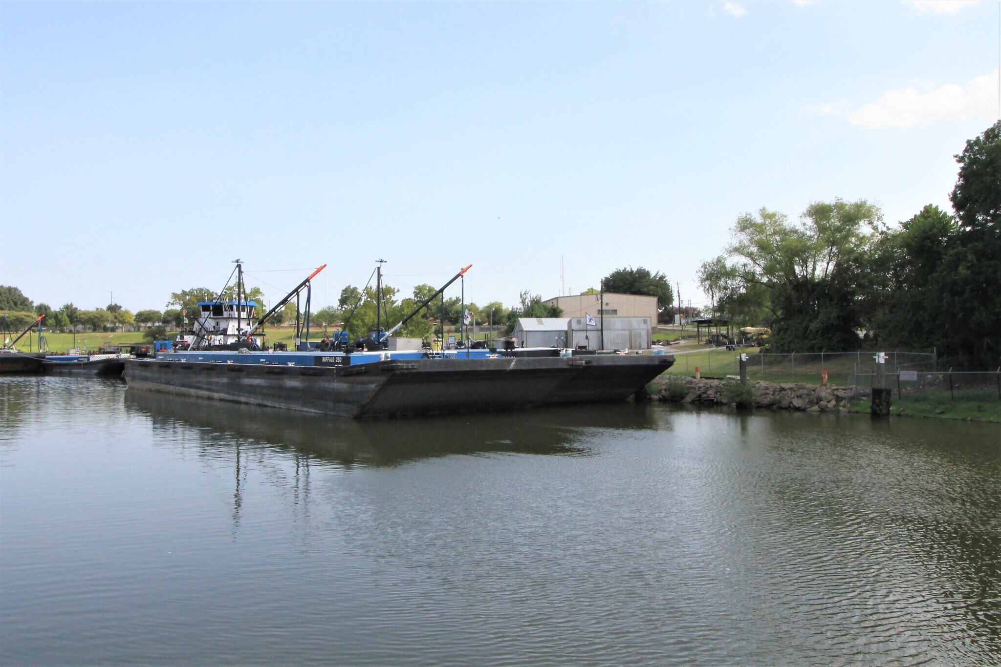601 Frio, Houston, TX 77012 - BARGE REPAIR +/- 270 LF Dock & Moorings | LoopNet