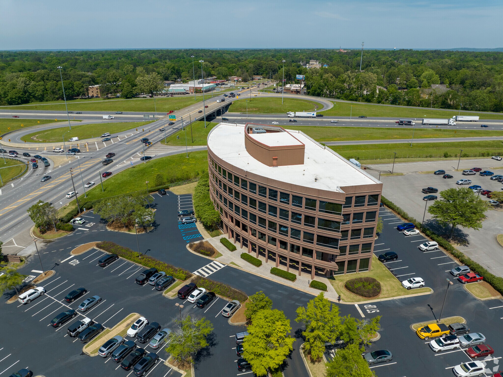 4001 Carmichael Rd, Montgomery, AL 36106 - Carmichael Center | LoopNet