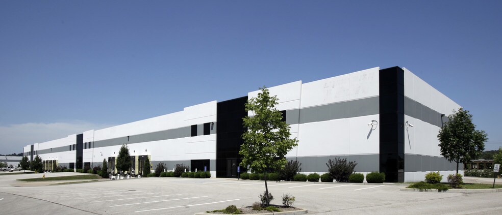 231 S Bemiston Ave, Clayton, MO 63105 - Office Evolution Clayton | LoopNet