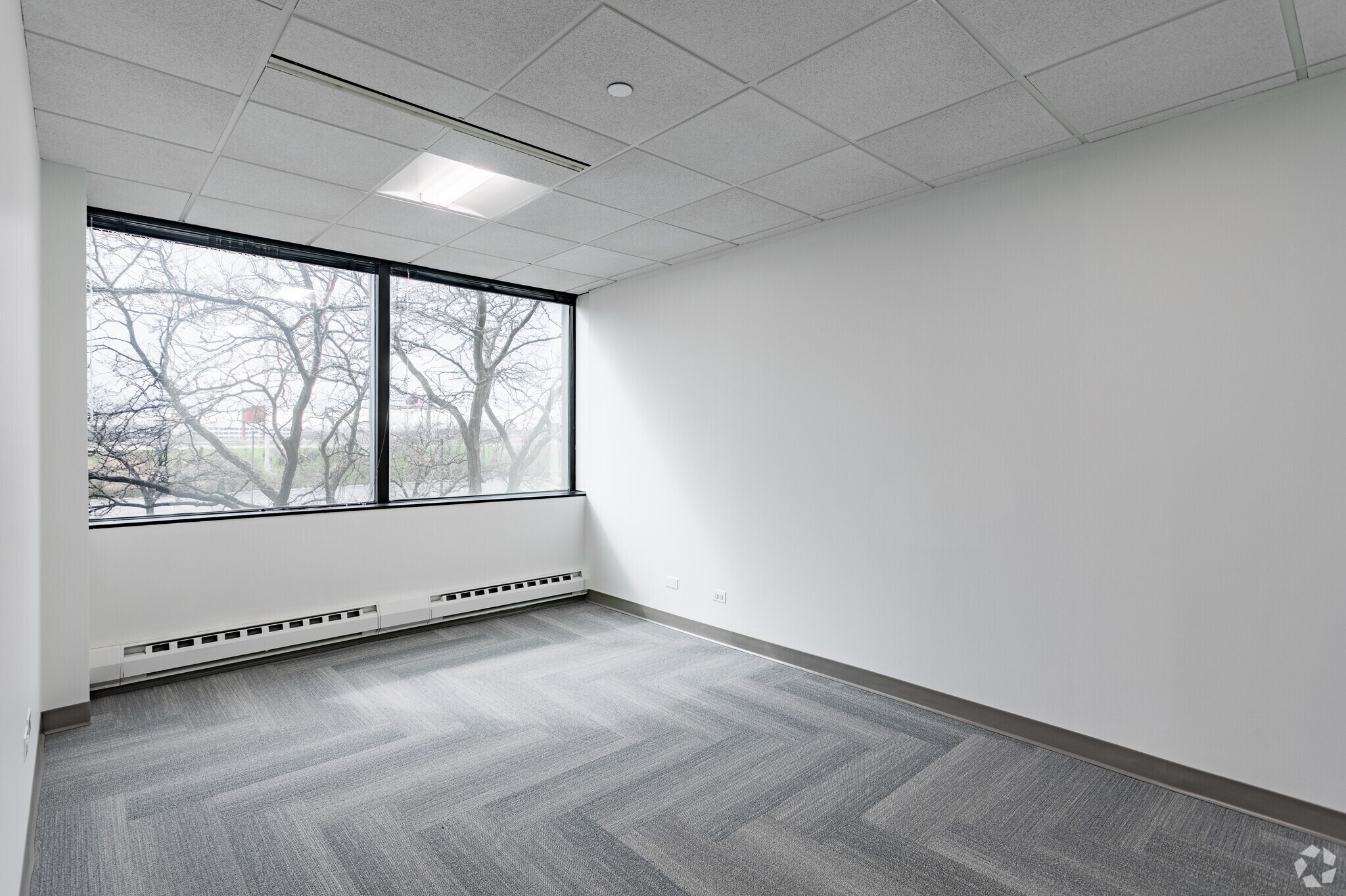 3701 Algonquin Rd, Rolling Meadows, IL 60008 - Crossroads | LoopNet.com