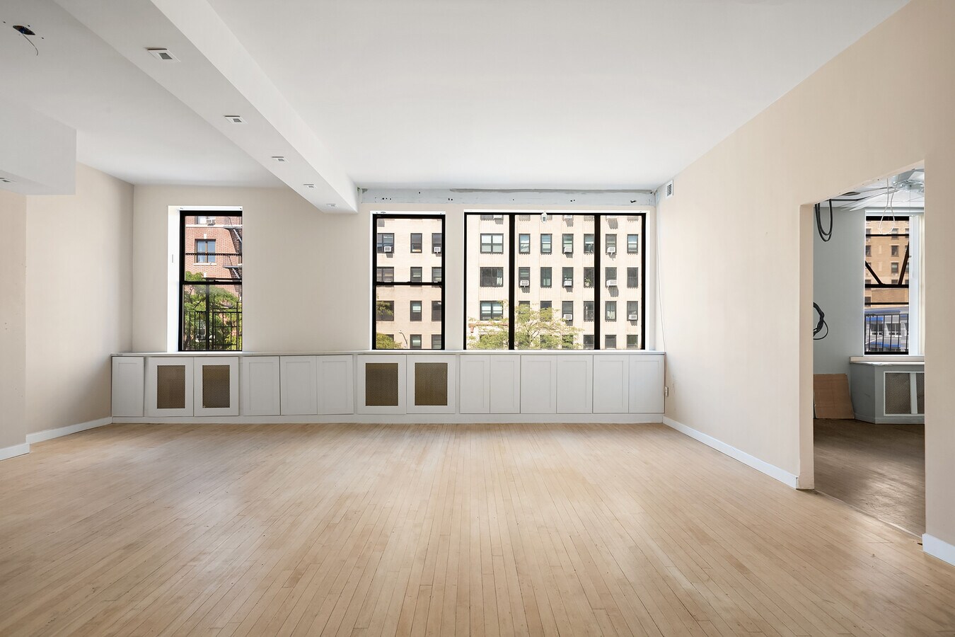 246 Eighth Ave, New York, NY 10011 | LoopNet