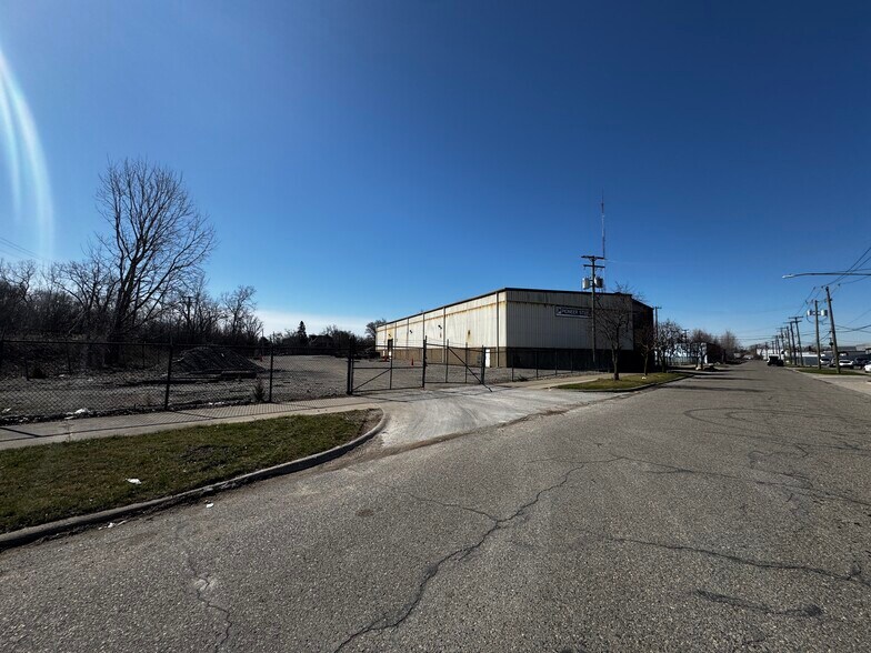 7401-7447 Intervale St, Detroit, MI 48238 - Industrial for Lease | LoopNet
