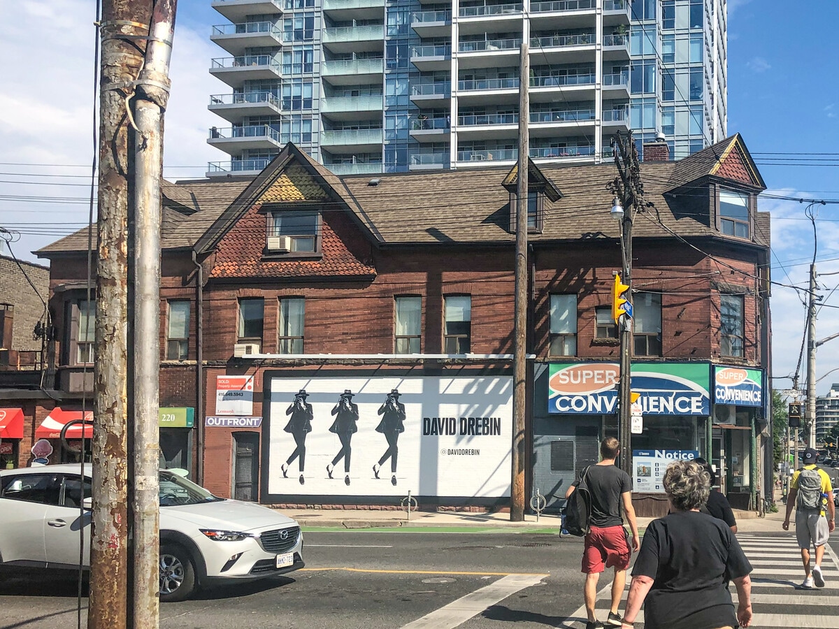 148-156 Avenue Rd, Toronto, ON M5R 2H8 | LoopNet