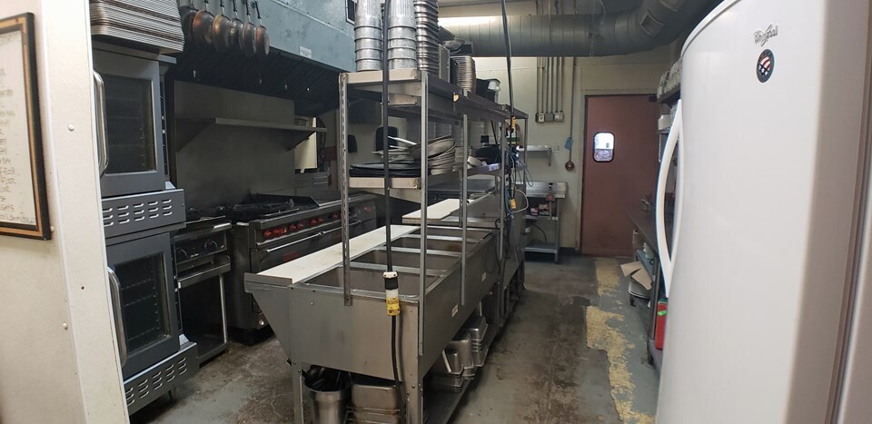 240 Center St, Elgin, IA 52141 | LoopNet