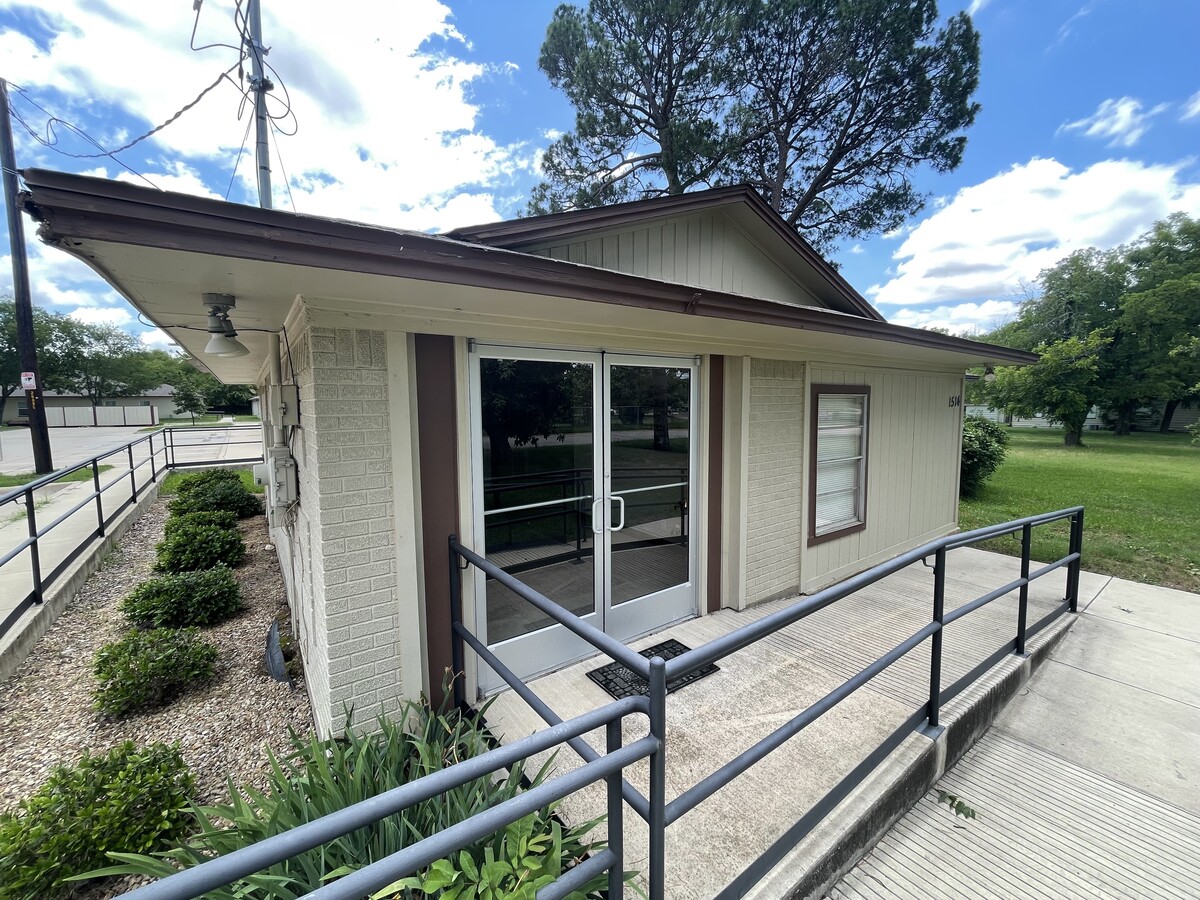 1516 N Ruddell St, Denton, TX 76209 | LoopNet