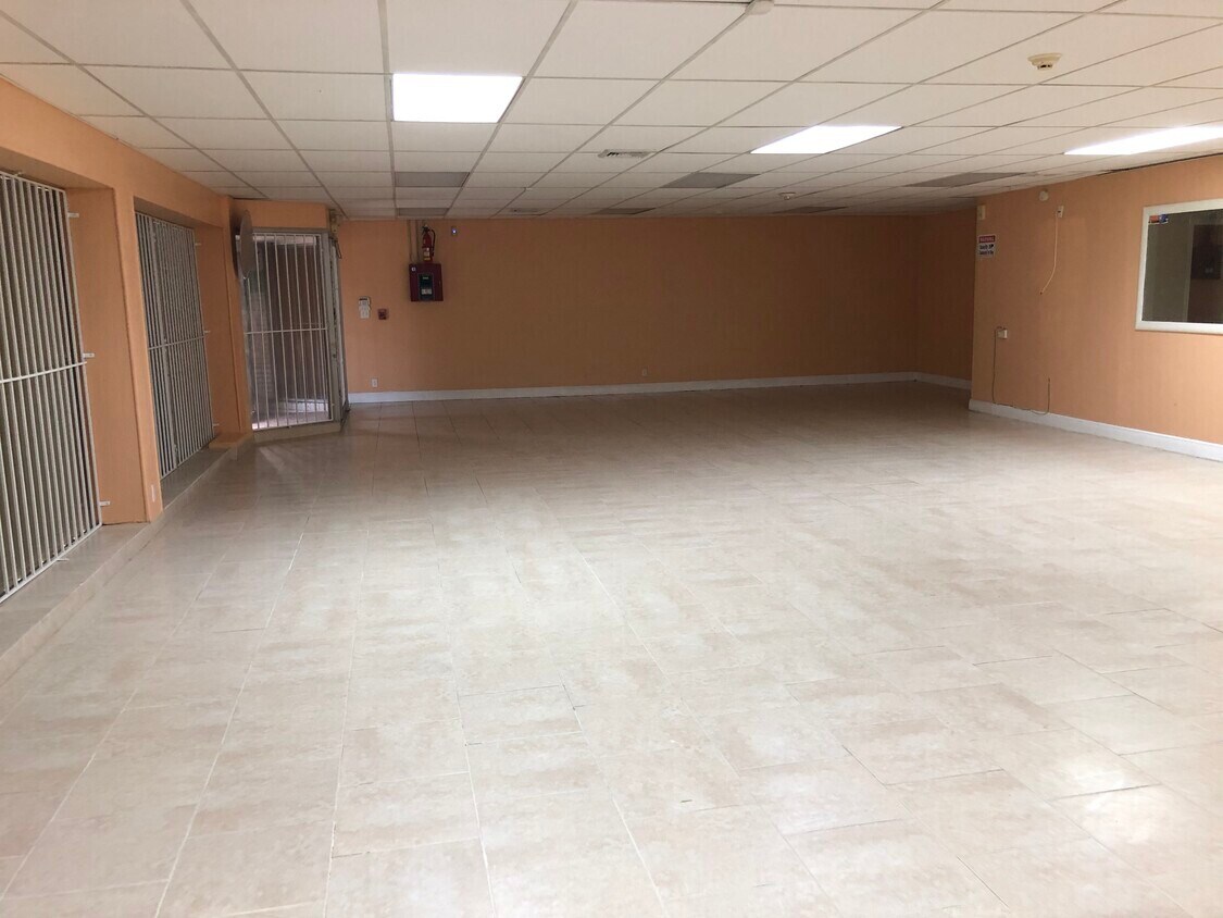 3293 NW 7th St, Miami, FL 33125 | LoopNet