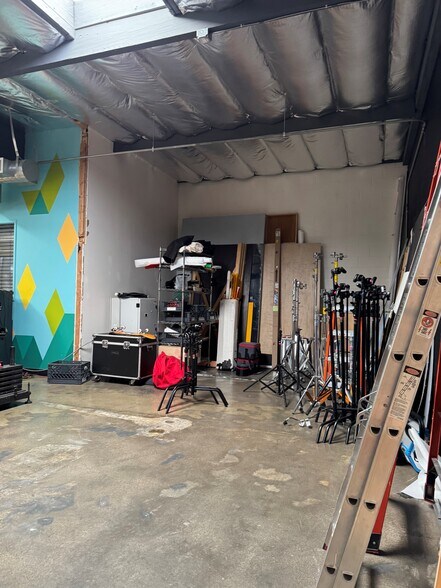 15110 Keswick St, Van Nuys, CA 91405 - Flex for Sale | LoopNet