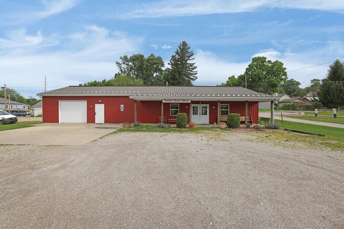 14 E South St, Jeromesville, OH 44840 - Country Charm Fabrics | LoopNet