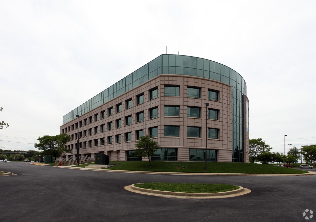 6710 Oxon Hill Rd, Oxon Hill, MD 20745 - Property Record | LoopNet.com