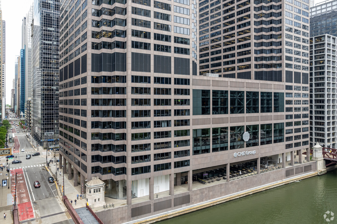 10 S Wacker Dr, Chicago, IL 60606 | LoopNet