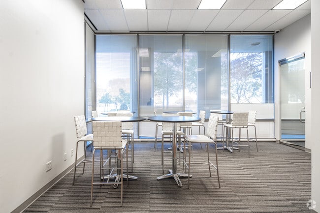 JLL - Dallas Commercial Listings & Brokers | LoopNet