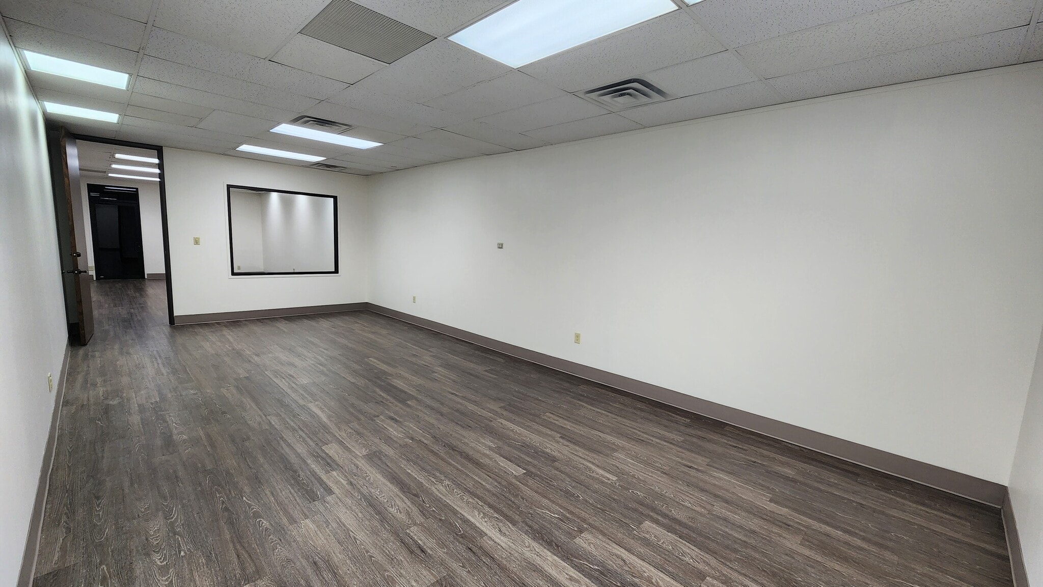 235 NE Loop 820, Hurst, TX 76053 - Spectrum Business Building | LoopNet