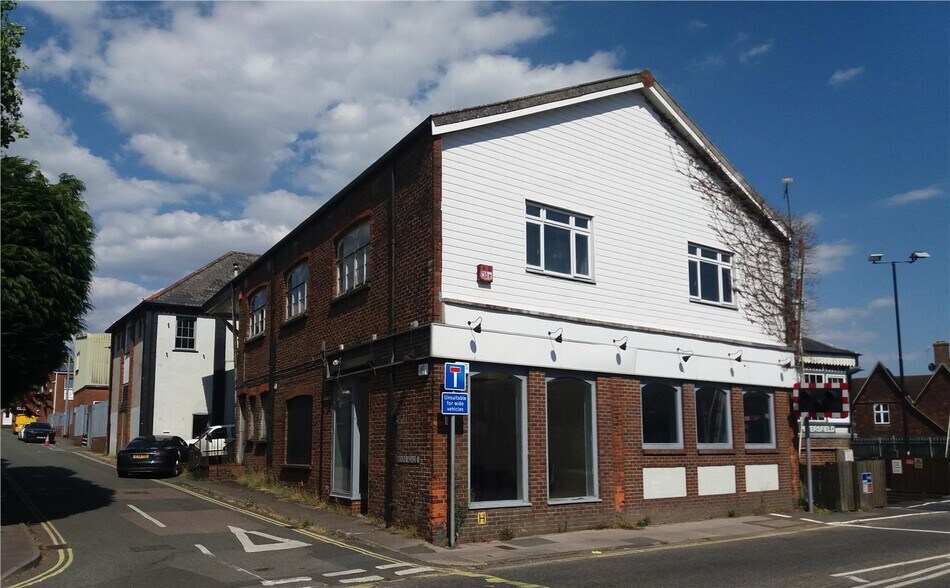 Penns Rd, Petersfield, HAM GU32 2EW - Office for Sale | LoopNet