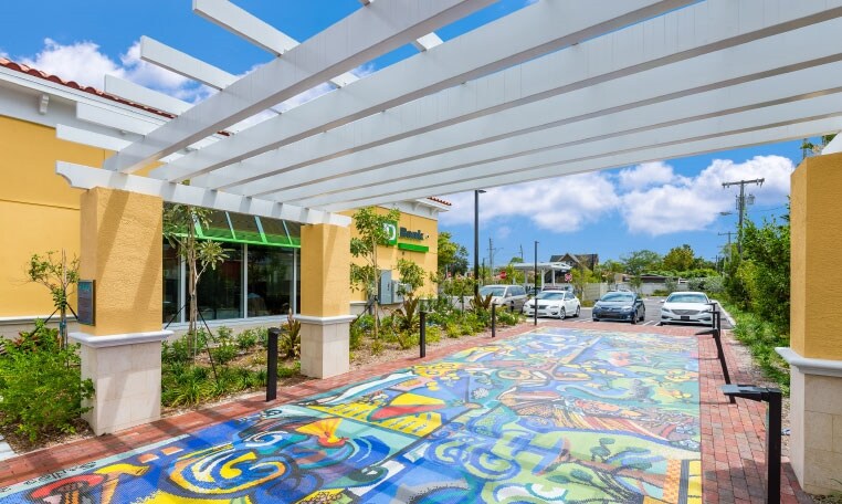 1208 SW 8th St, Miami, FL 33135 - TD Bank | LoopNet