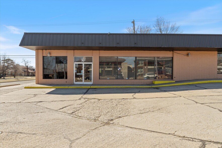 212-216 NW 23rd St, Oklahoma City, OK 73103 - Retail for Lease | LoopNet