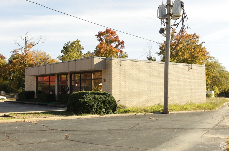 106 S Rodney Parham Rd, Little Rock, AR 72205 | LoopNet