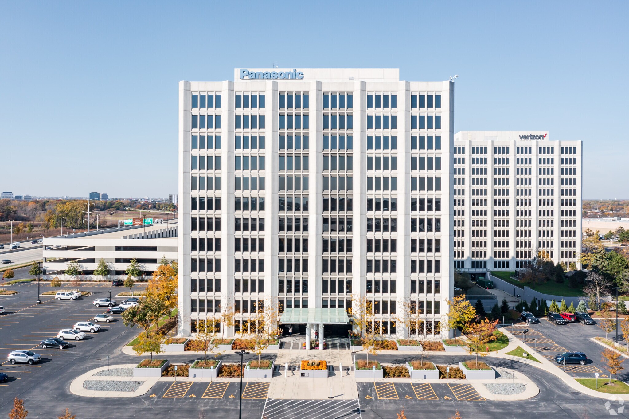 1701 Golf Rd, Rolling Meadows, IL 60008 - Venture X | LoopNet