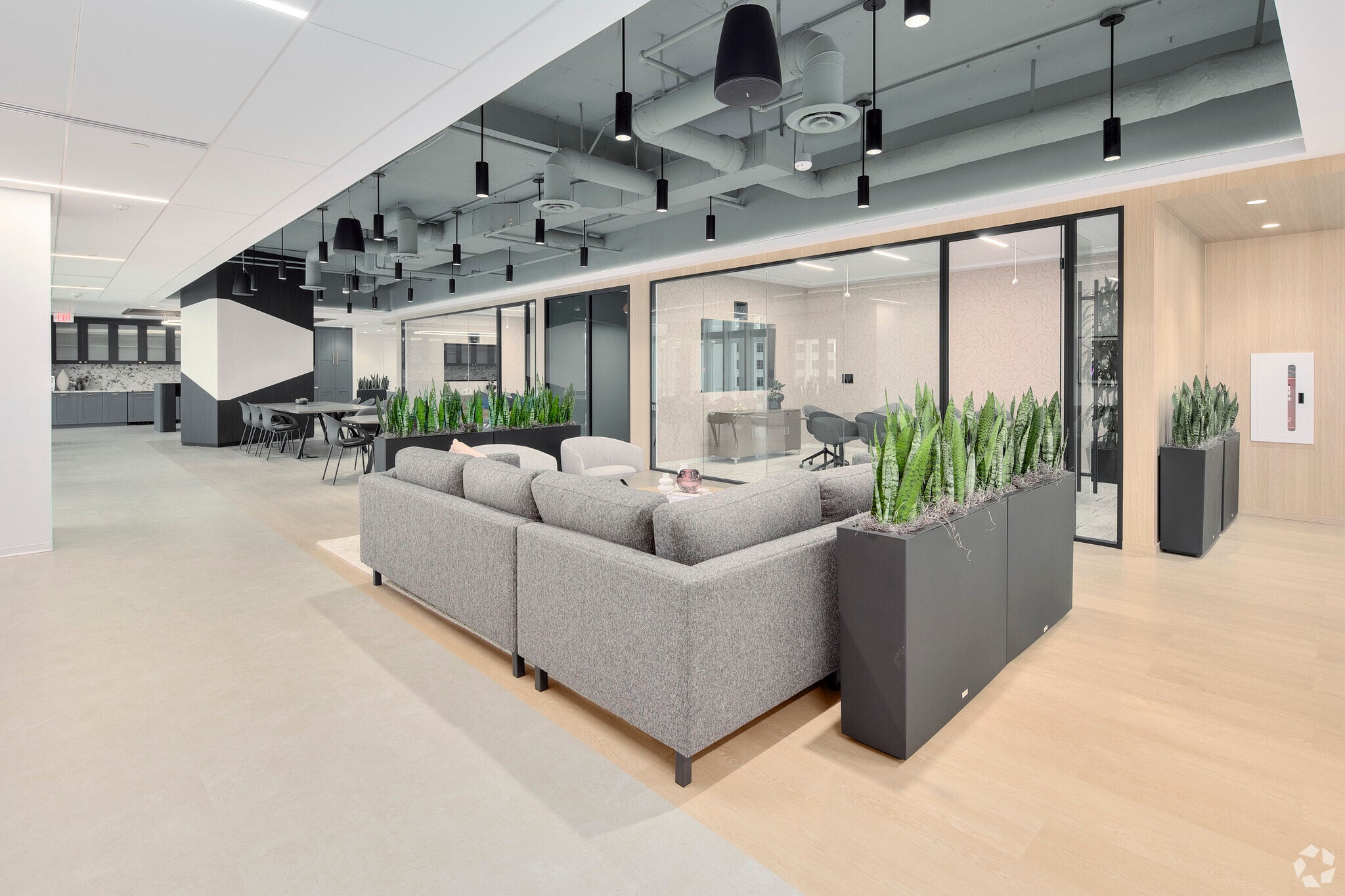 1 Inventa Pl, Silver Spring, MD 20910 - Inventa Towers | LoopNet