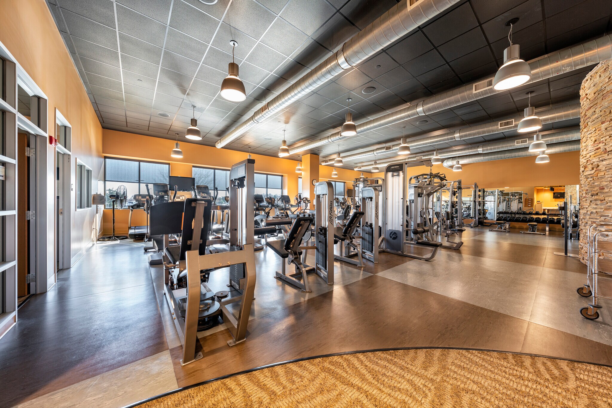 1 Griffin Rd N, Windsor, CT 06095 - Office for Sale | LoopNet