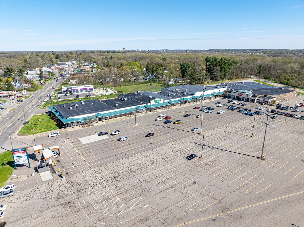 1525 W Michigan Ave, Battle Creek, MI 49037 - Urbandale Town Center | LoopNet