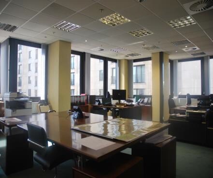 17 Old Park Ln, London, LND W1K 1QT | LoopNet