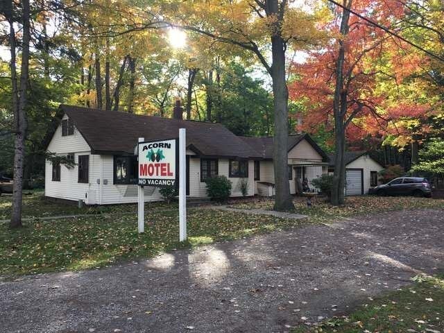 1306 N Clare Ave, Harrison, MI 48625 | LoopNet