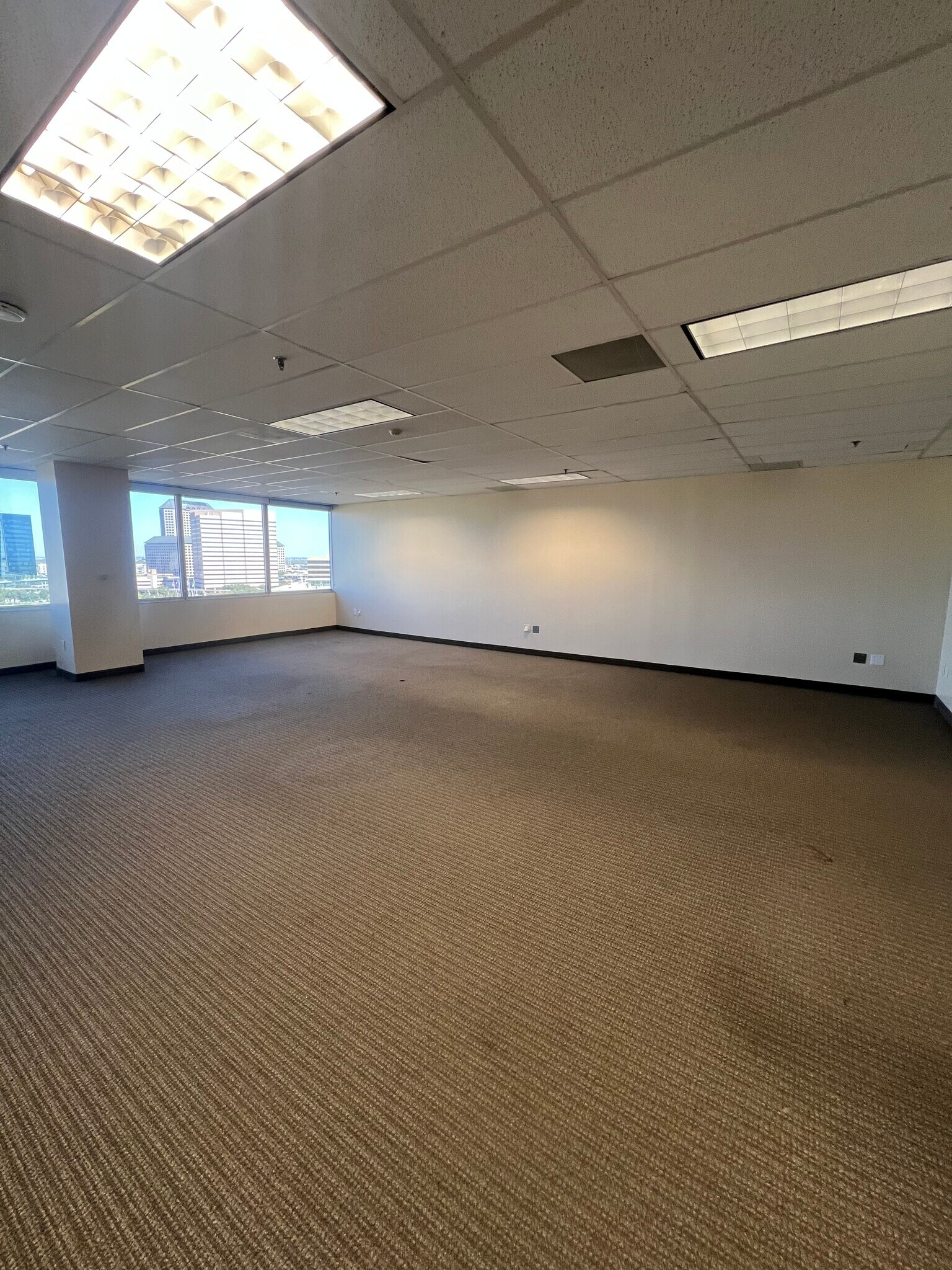 105 Decker Ct, Irving, TX 75062 - Crestview Tower | LoopNet