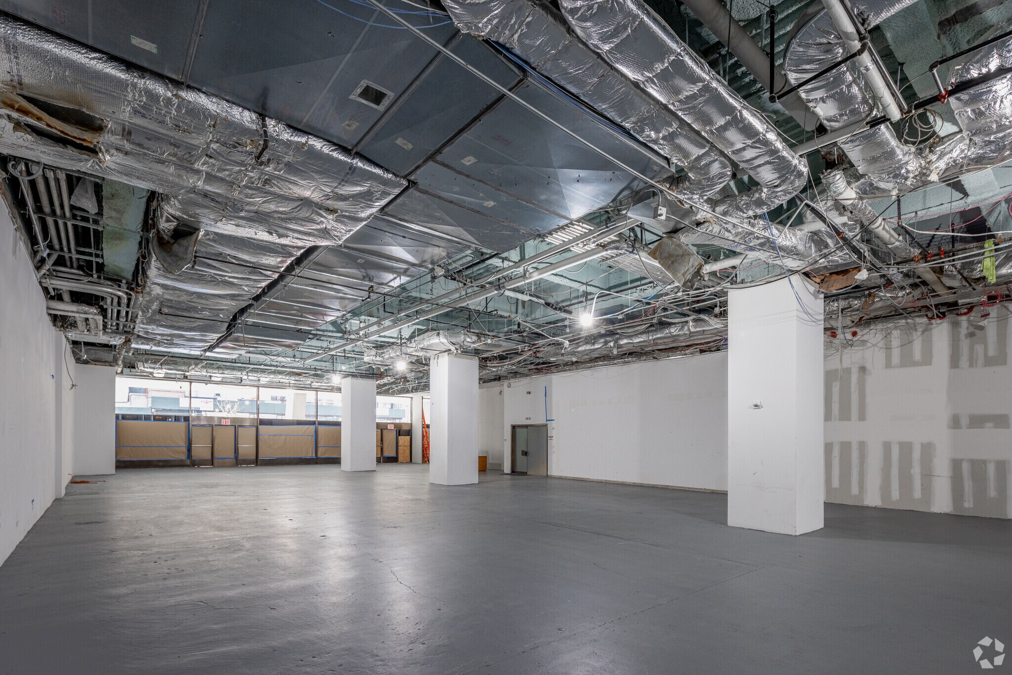 9 W 57th St, New York, NY 10019 - 9W57 | LoopNet