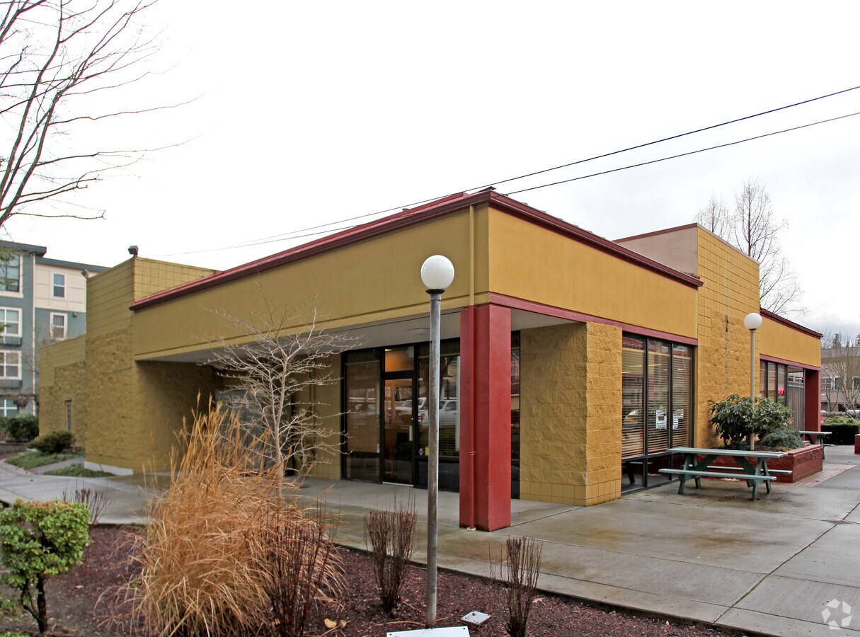 8461-8469 164th Ave NE, Redmond, WA 98052 | LoopNet