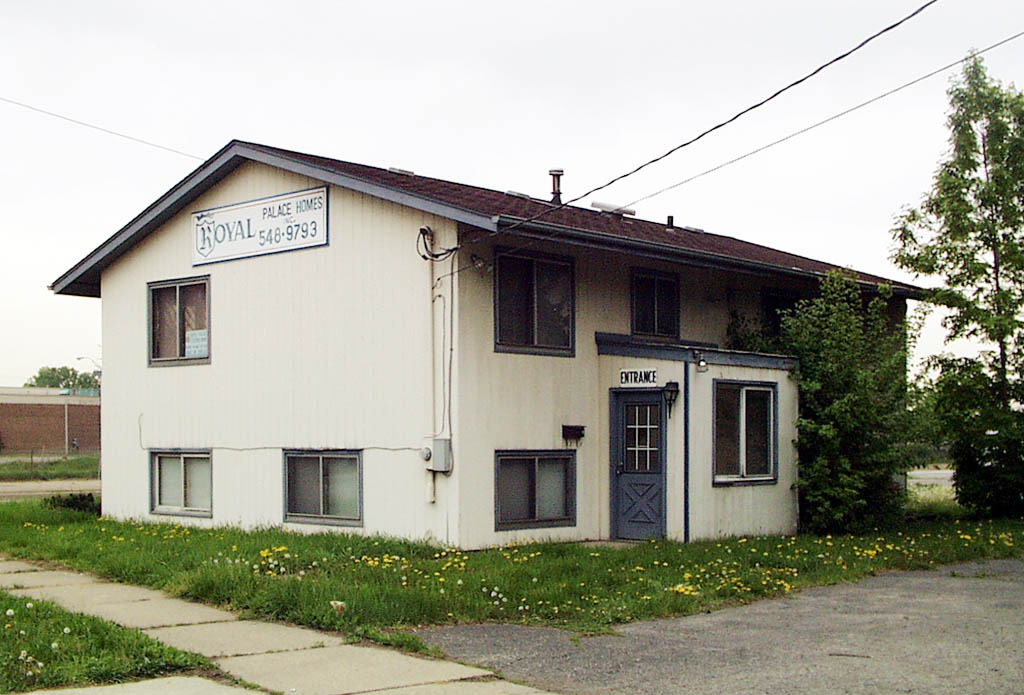 23233 S Chrysler Dr, Hazel Park, MI 48030 | LoopNet