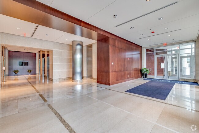 Commercial Real Estate Auctions | LoopNet