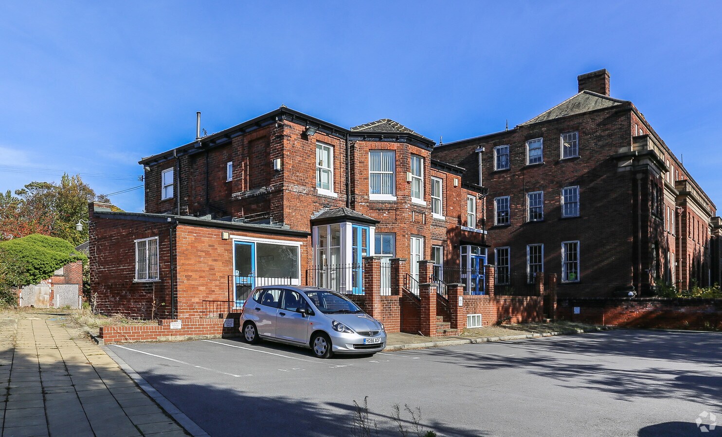 4-6 Newstead Rd, Wakefield, WF1 2DE | LoopNet