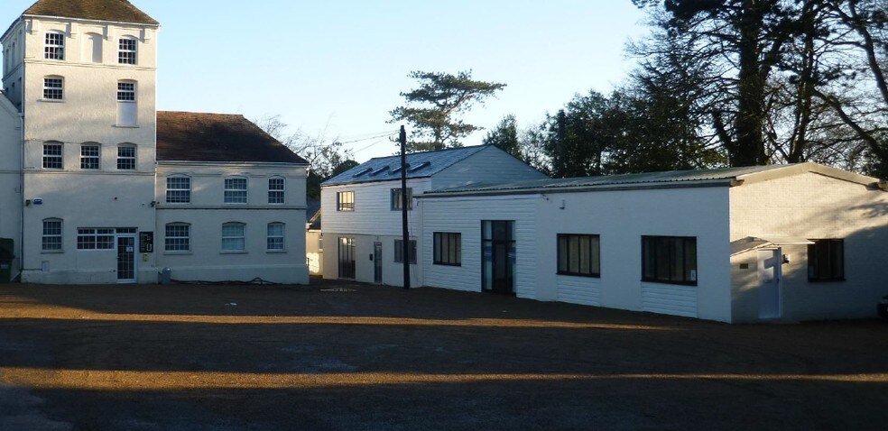 Bells Yew Green Rd, Frant, TN3 9DB | LoopNet