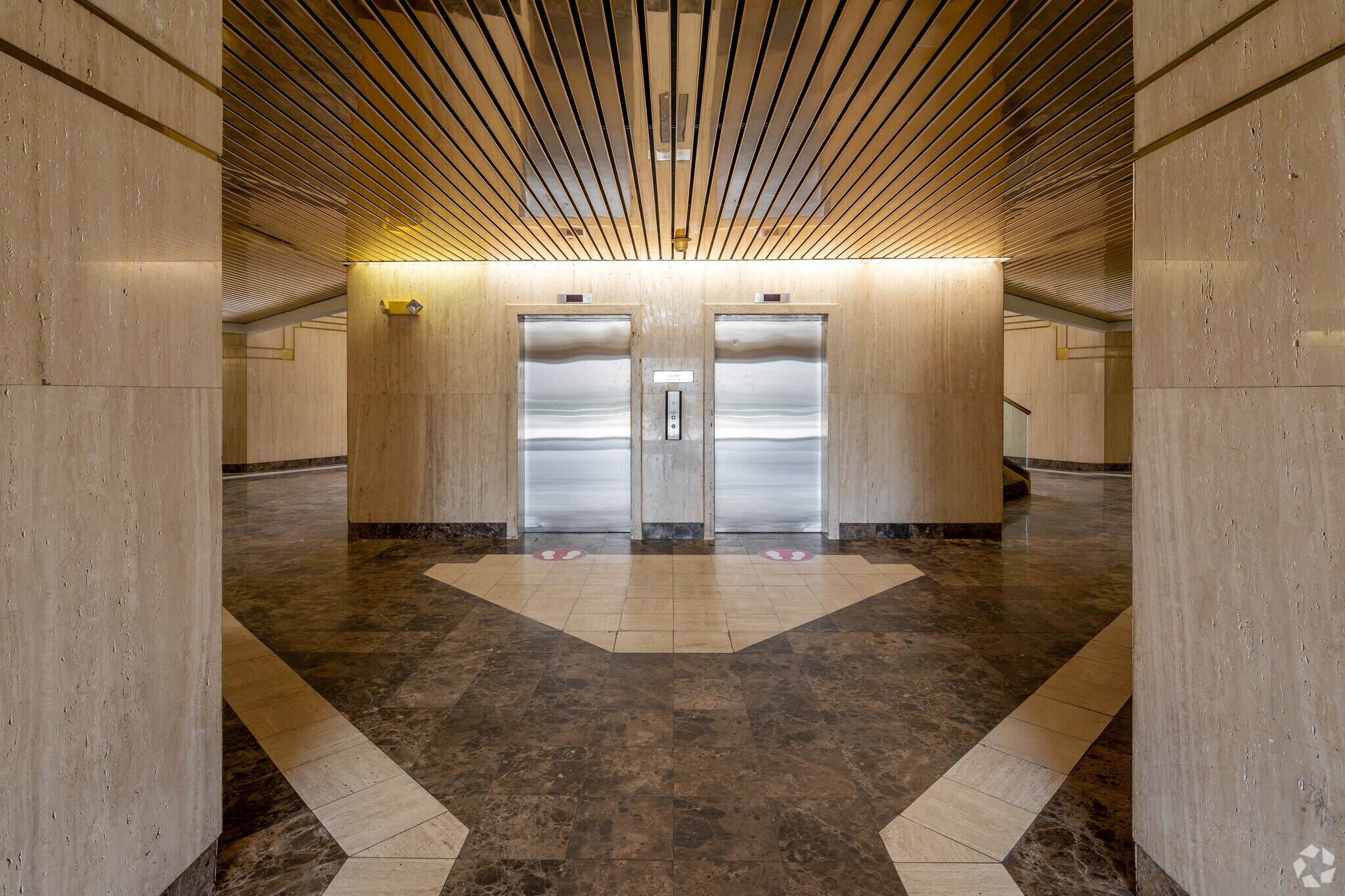 10400 Linn Station Rd, Louisville, KY 40223 - Atrium Center | LoopNet