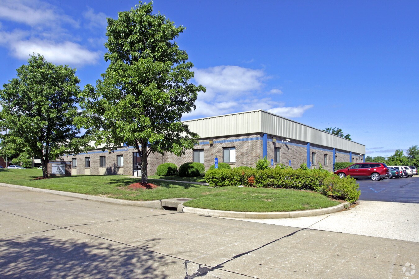 211 Compass Point Dr, Saint Charles, MO 63301 | LoopNet