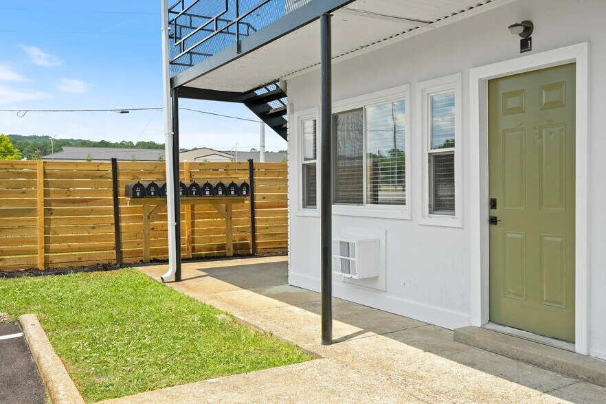 4313 Patton Rd SW, Huntsville, AL 35805 - 4311 Patton Road SW ... 4313 Patton Rd SW, Huntsville, AL 35805 - 4311 Patton Road SW ...