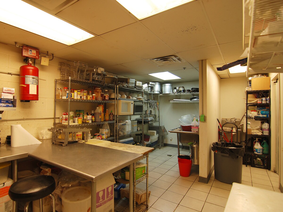 5214 Botham Jean Blvd, Dallas, TX 75215 - Retail for Sale | LoopNet 5214 Botham Jean Blvd, Dallas, TX 75215 - Retail for Sale | LoopNet