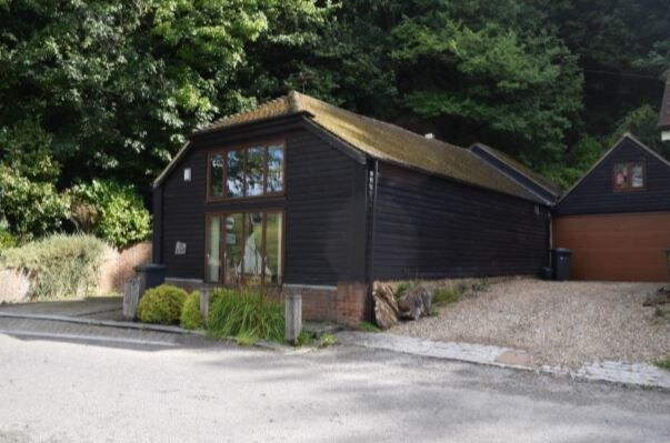 Lower Eashing, Godalming, GU7 2QF | LoopNet