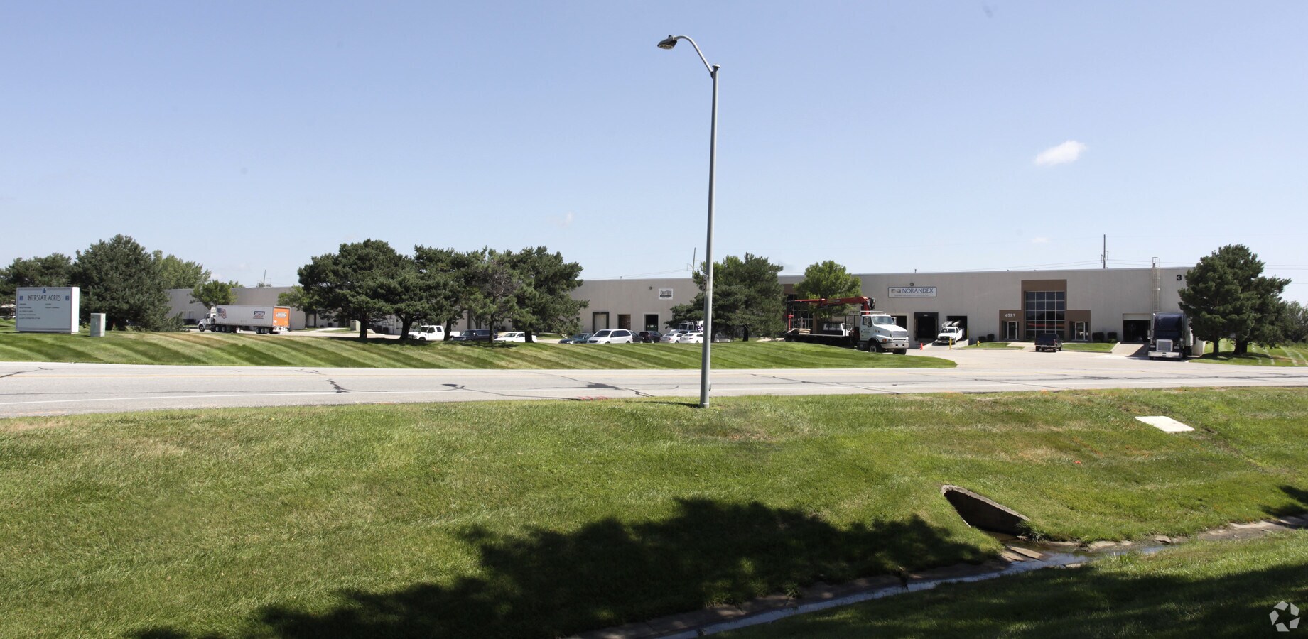 4319-4377 112th St, Urbandale, IA 50322 | LoopNet