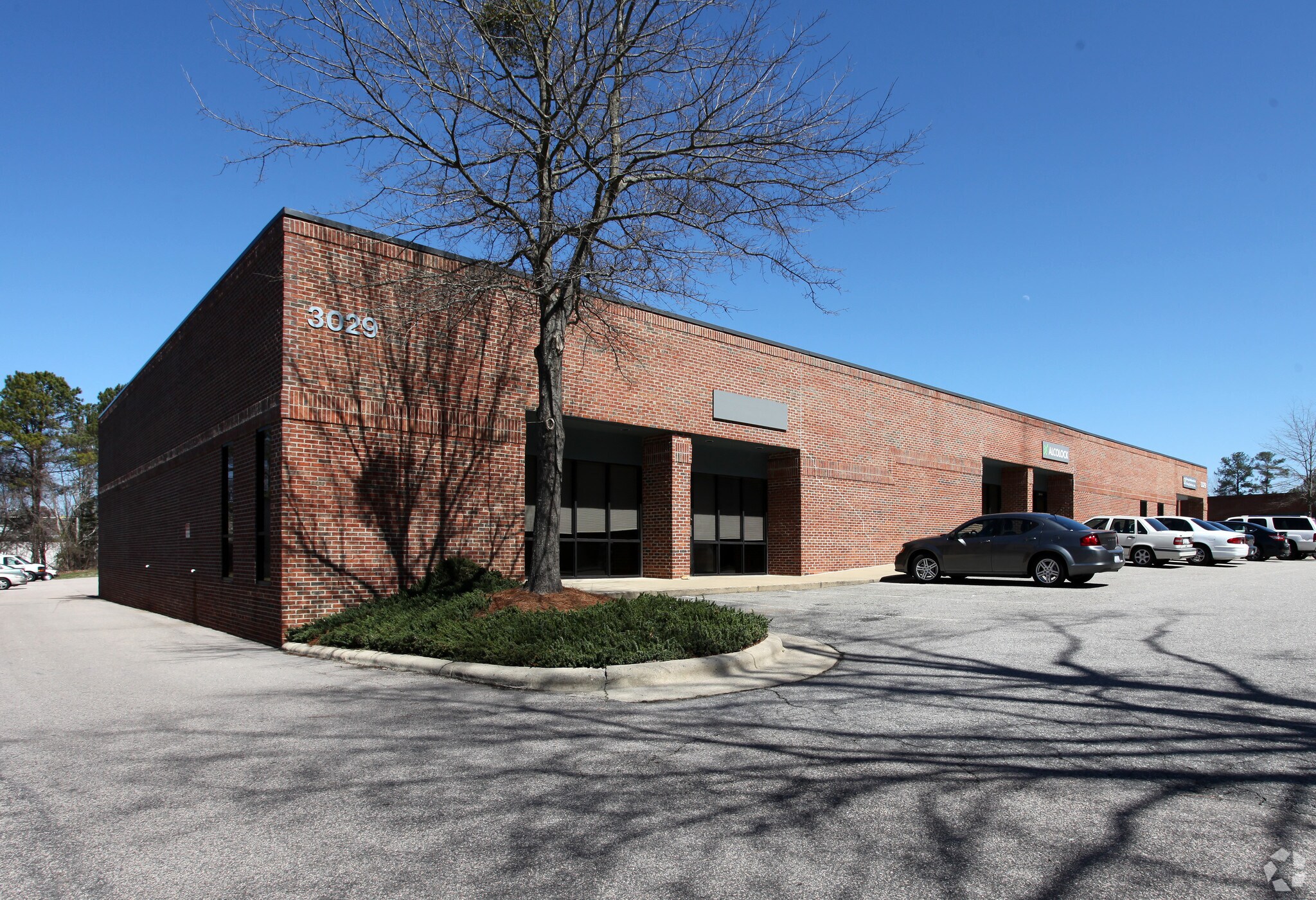 2940 Trawick Rd, Raleigh, NC 27604 - Trawick Commercial Center | LoopNet