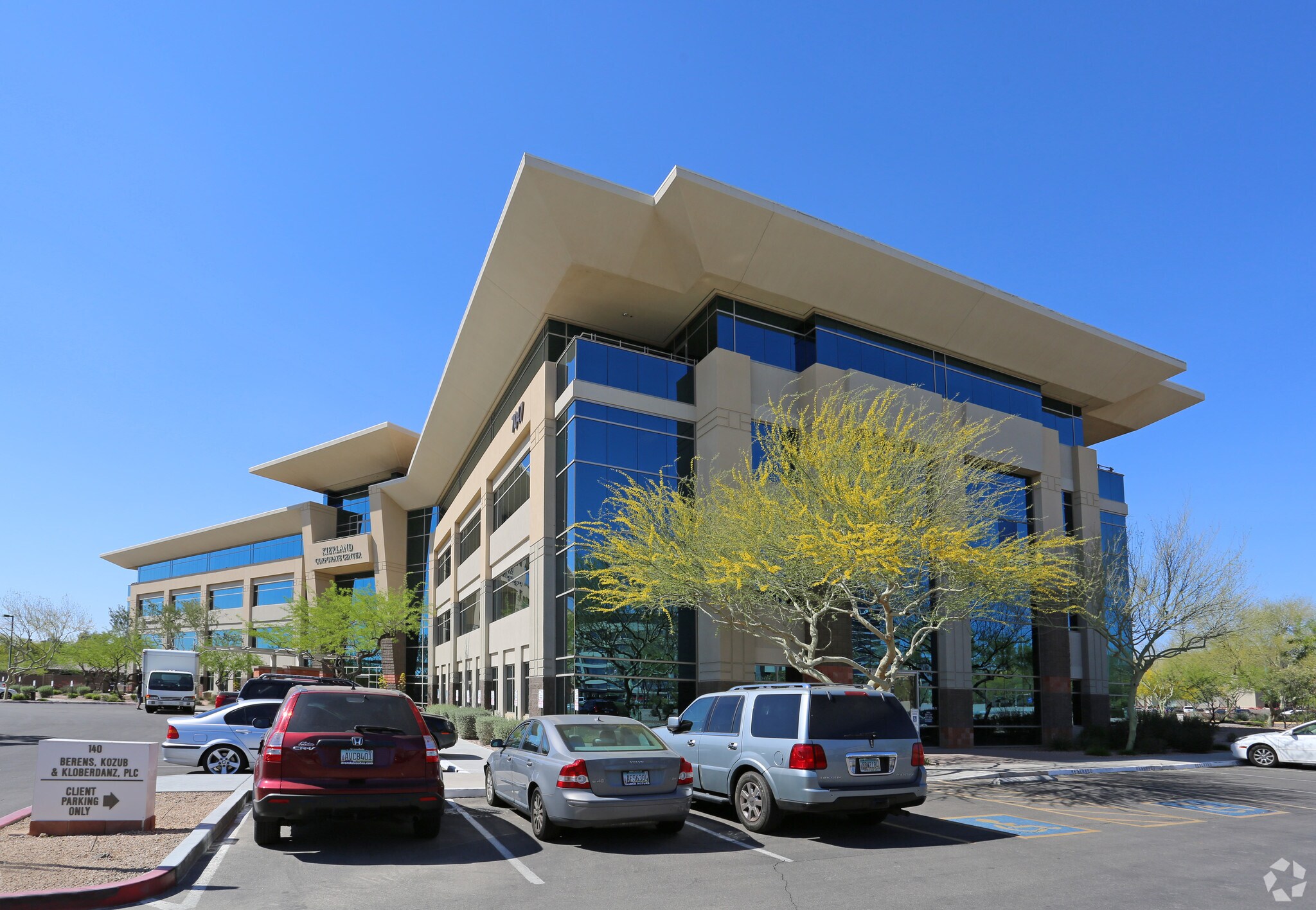 7047 E Greenway Pky, Scottsdale, AZ 85254 - Kierland Corporate Center | LoopNet