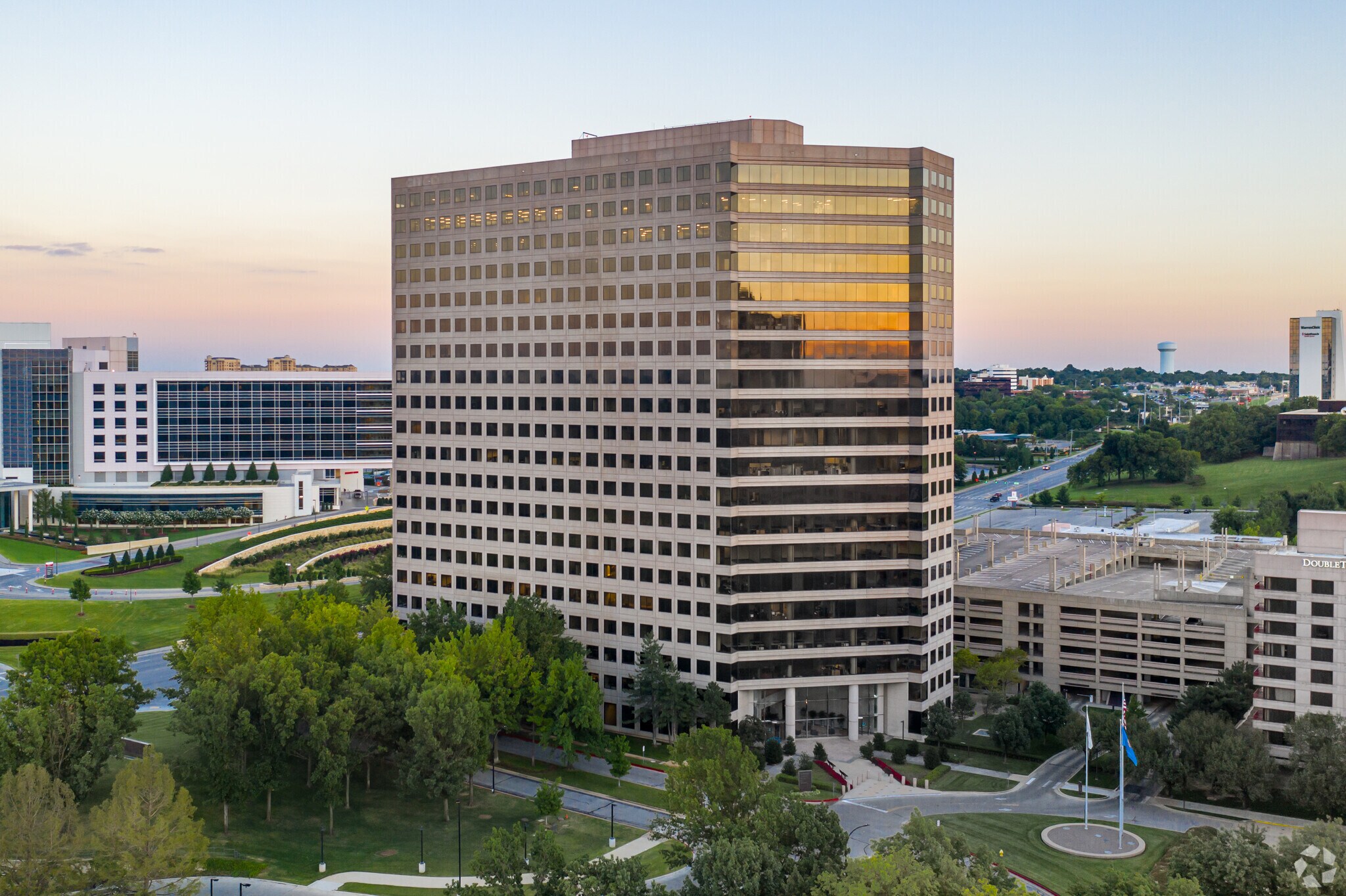 6100 S Yale Ave Tulsa OK 74136 One Warren Place LoopNet