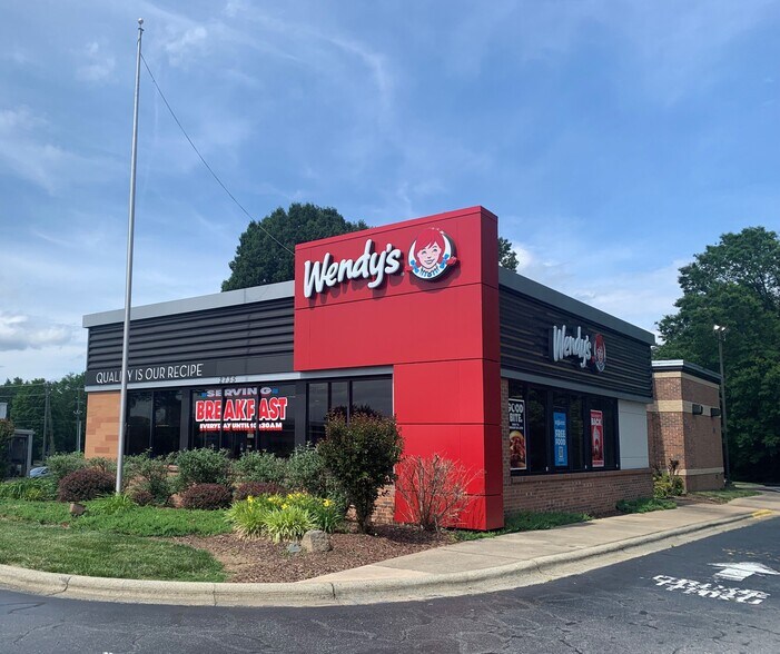 2735 Reynolda Rd Winston Salem Nc 27106 Loopnet
